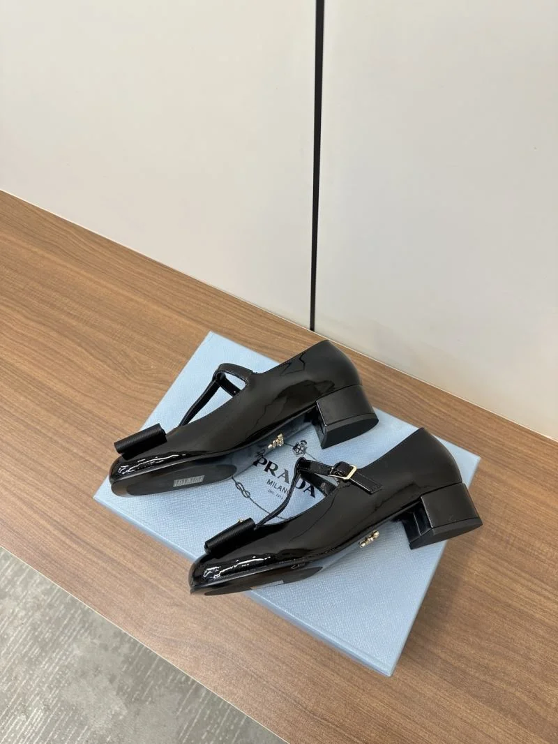 High accuracy Prada Low Shoes