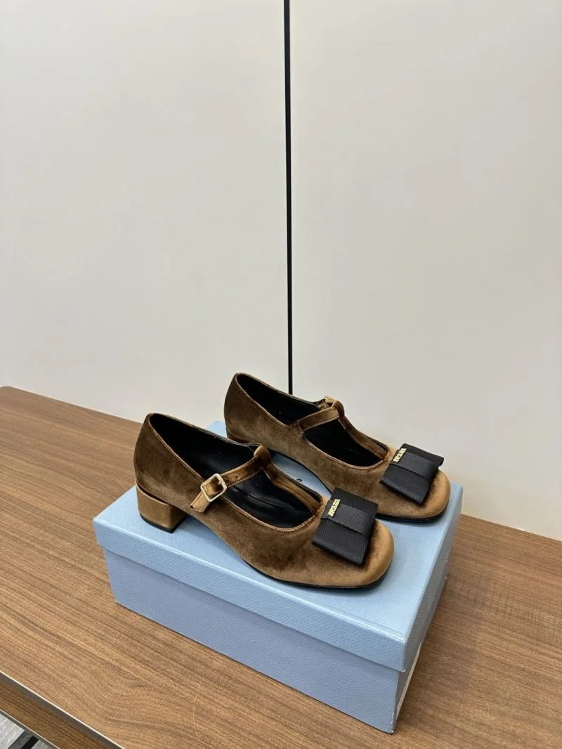 Reasonably priced Prada Low Shoes