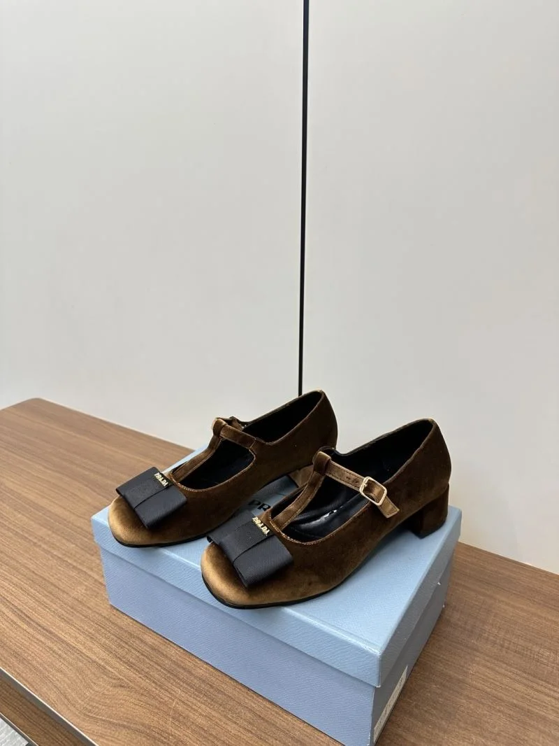 Reasonably priced Prada Low Shoes