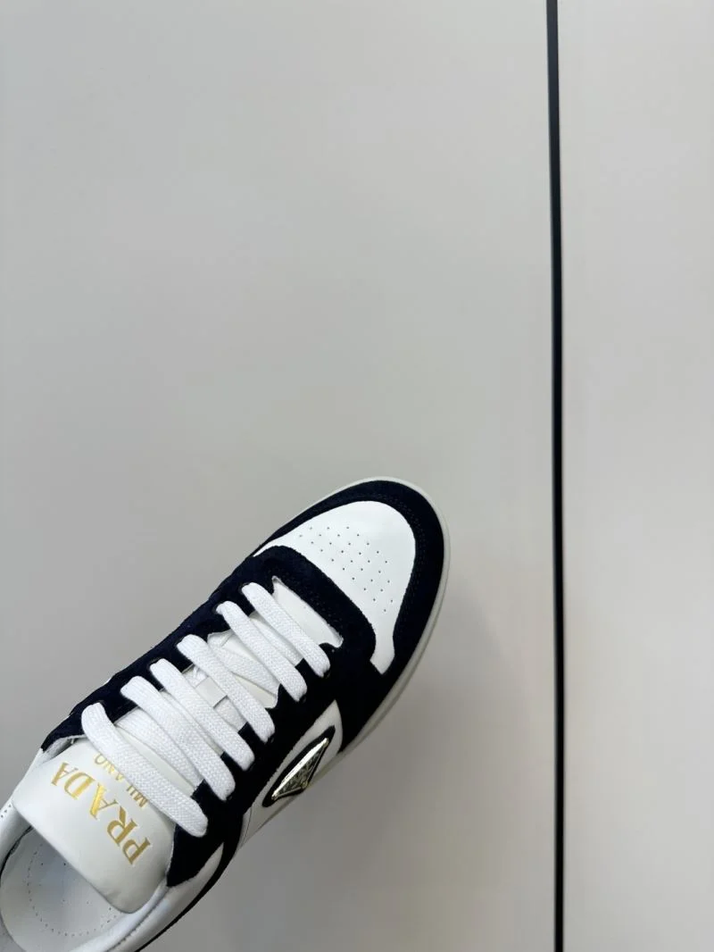 Top match Prada Low Shoes