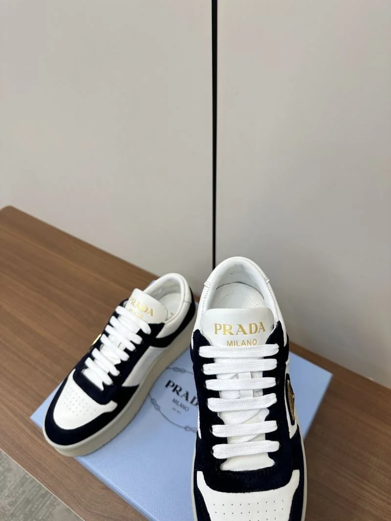 Top match Prada Low Shoes