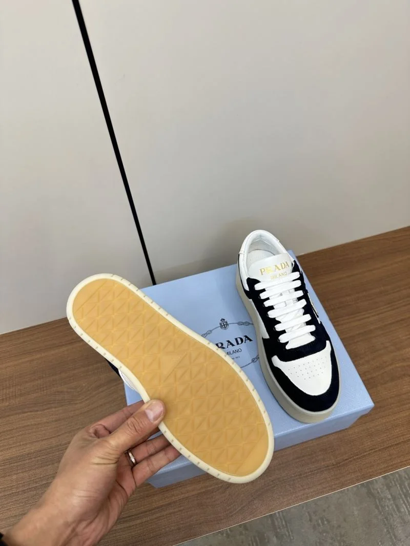 Top match Prada Low Shoes