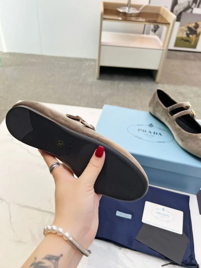 Original Prada Low Shoes