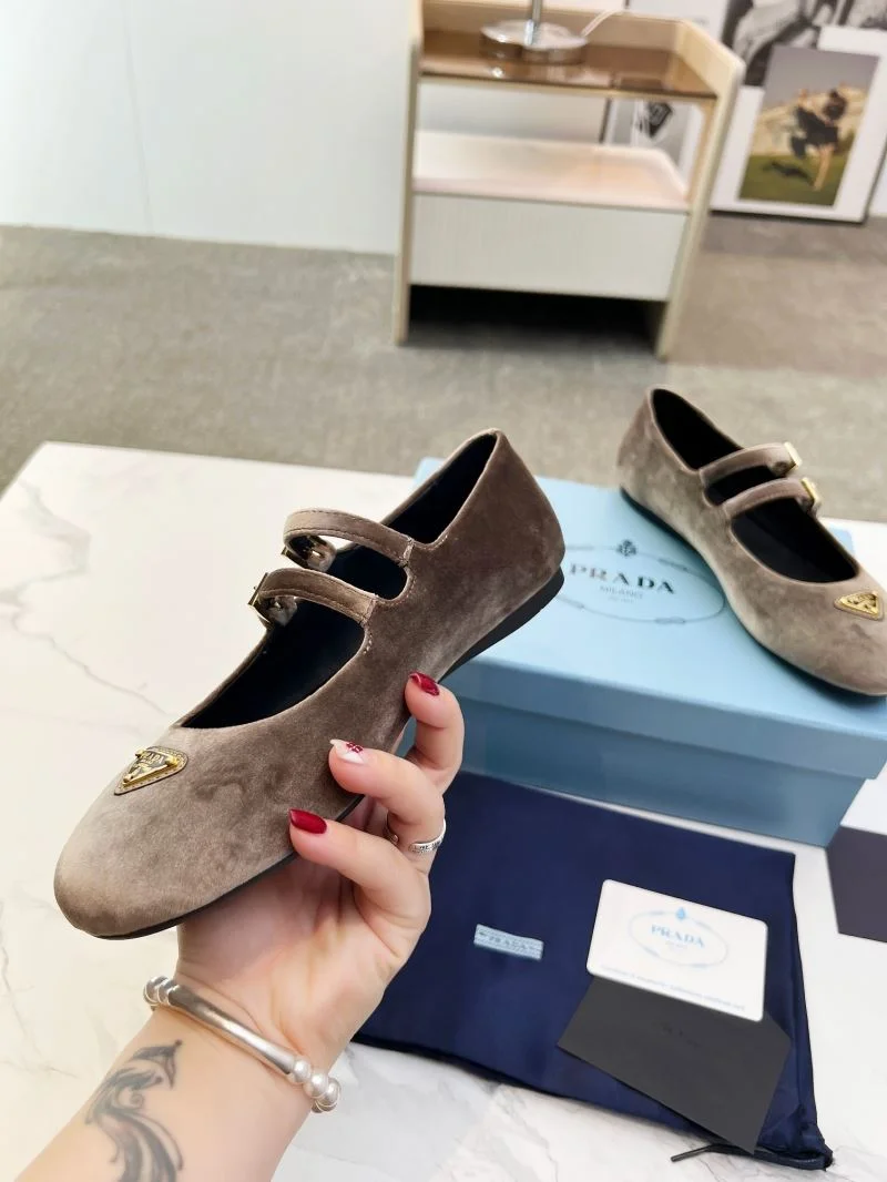 Original Prada Low Shoes