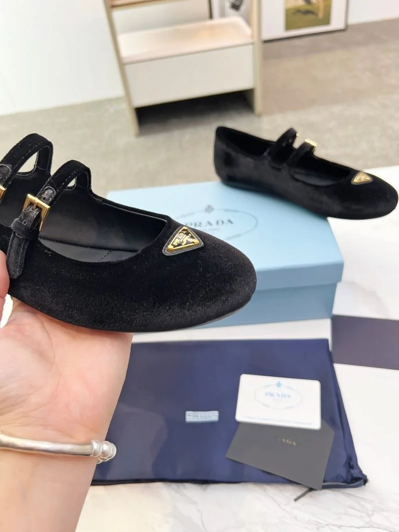 High accuracy Prada Low Shoes