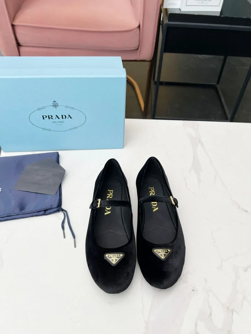 High accuracy Prada Low Shoes