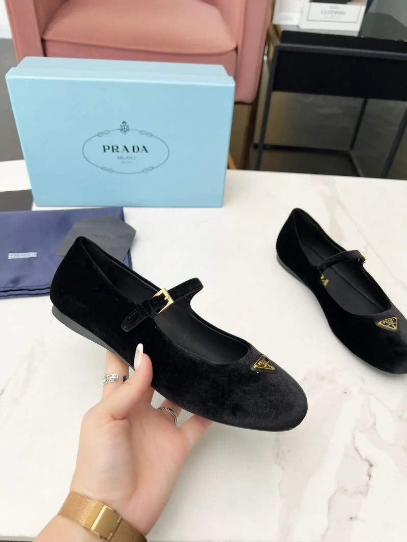 High accuracy Prada Low Shoes