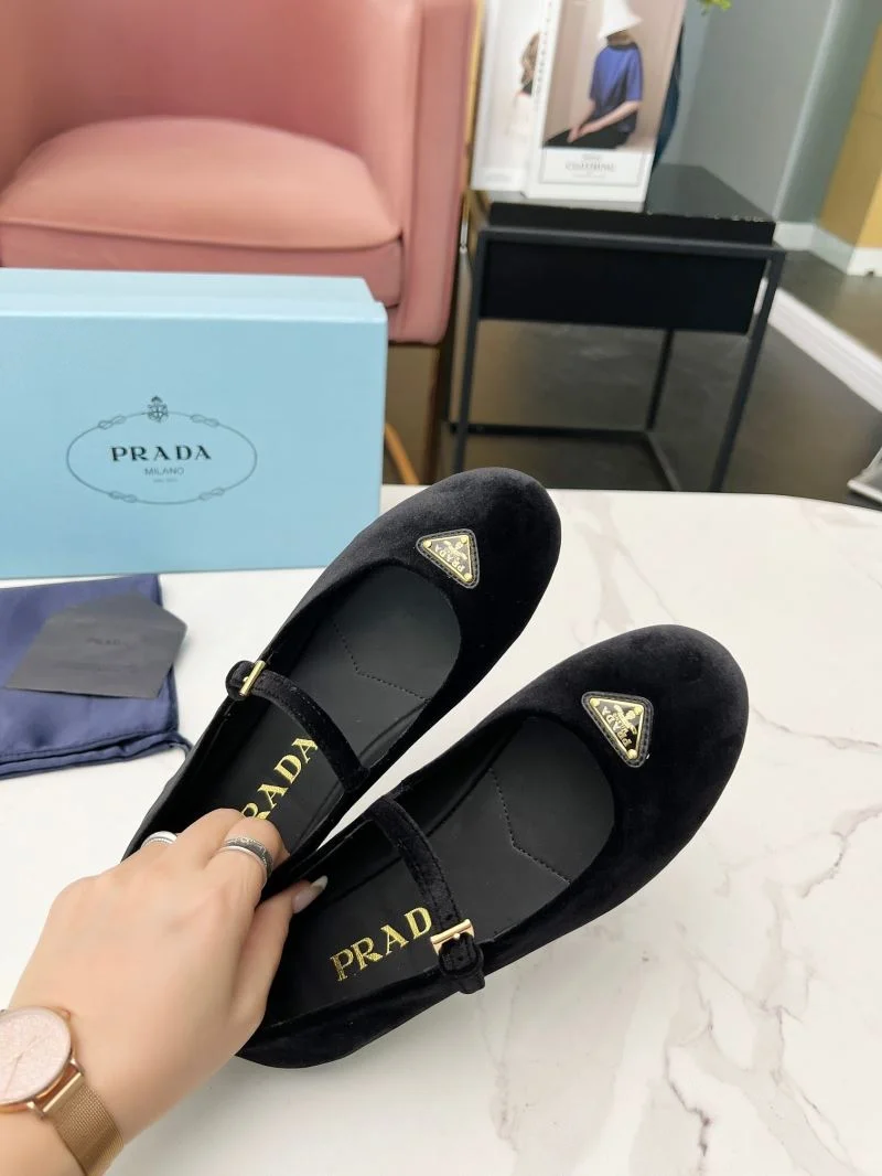 High accuracy Prada Low Shoes
