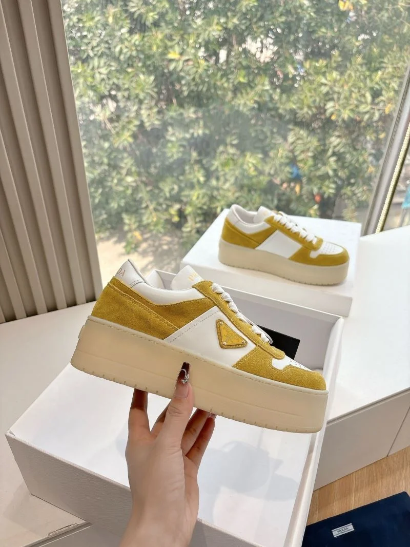 Top match Prada Low Shoes