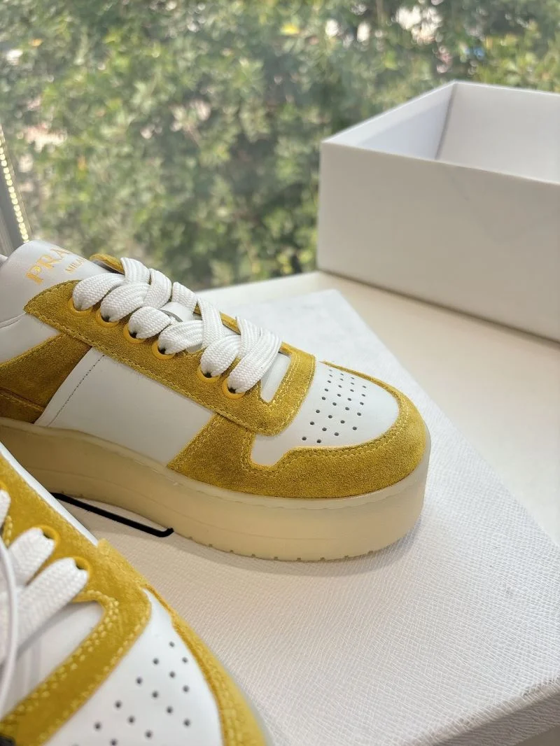 Top match Prada Low Shoes