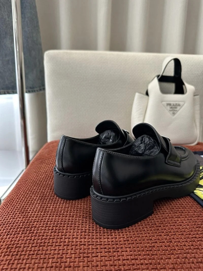 1:1 copy Prada Low Shoes