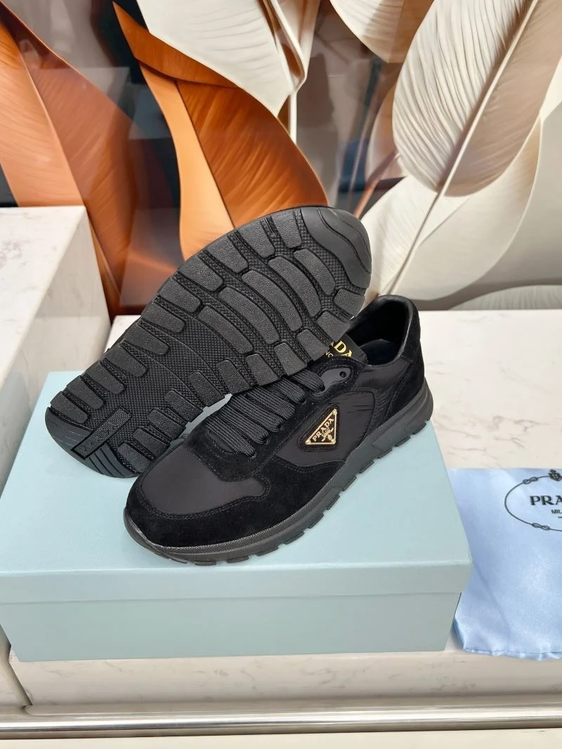 Top mirror Prada Low Shoes