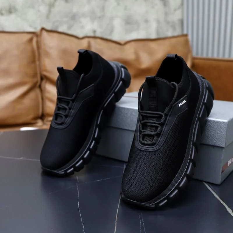 Accurate model Prada Low Shoes