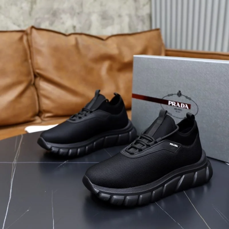 Accurate model Prada Low Shoes