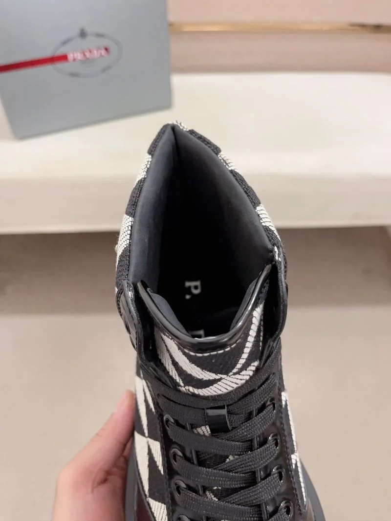 High fidelity Prada Low Shoes