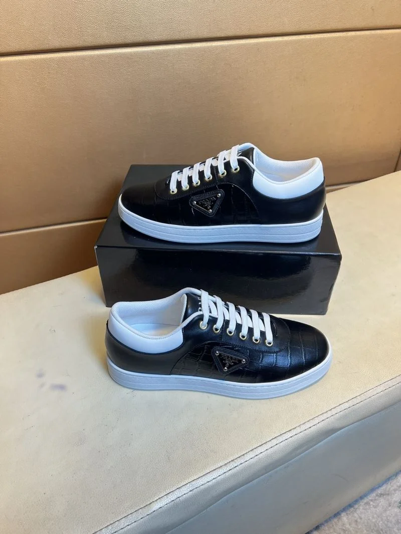Exact replica Prada Low Shoes