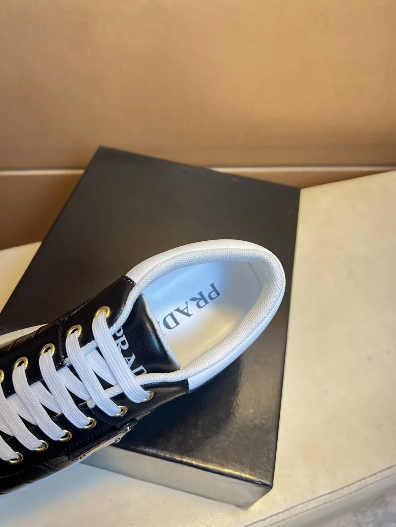Exact replica Prada Low Shoes