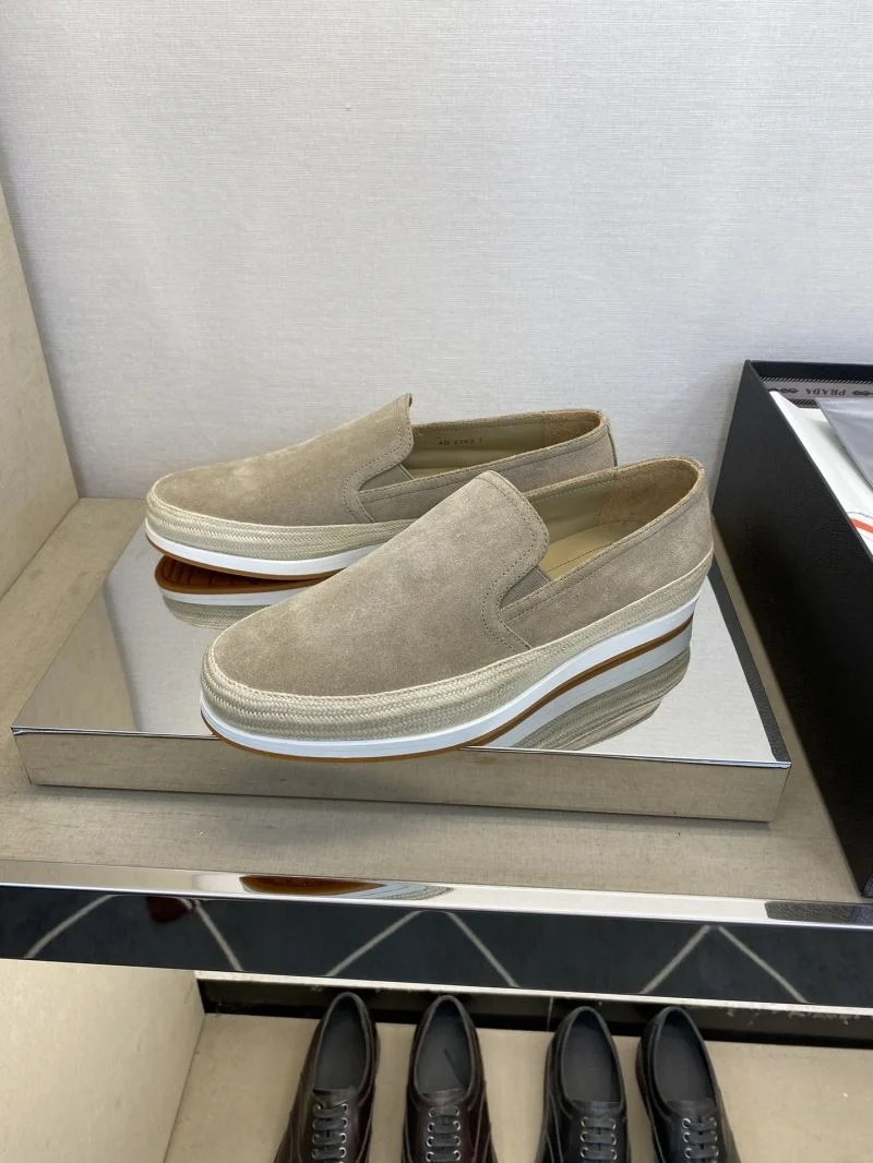 Exact replica Prada Low Shoes