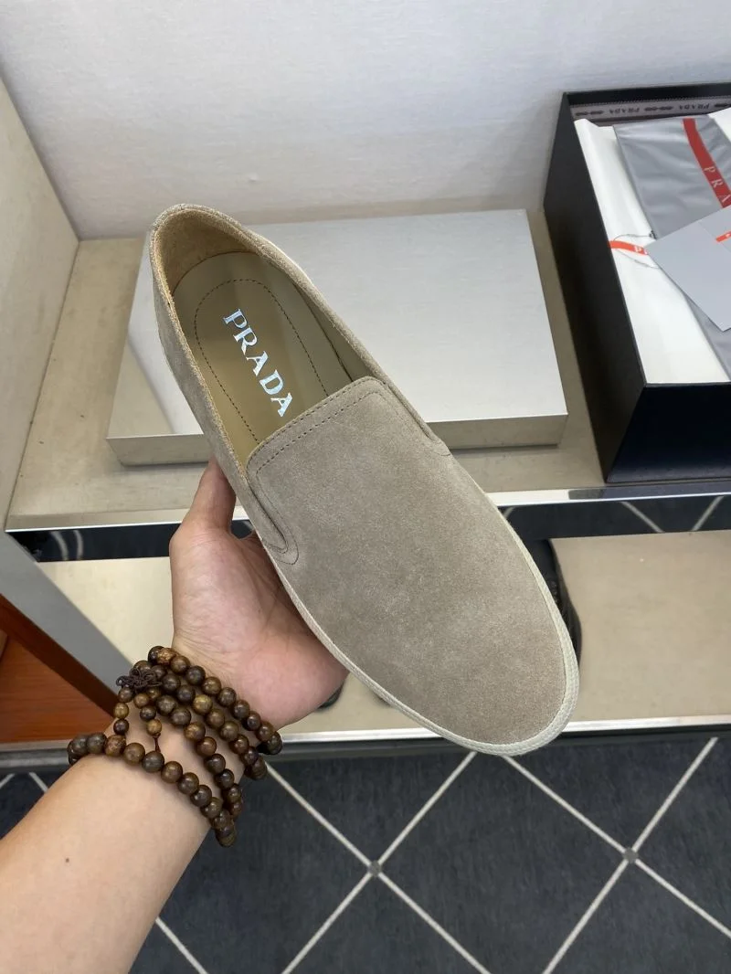 Exact replica Prada Low Shoes