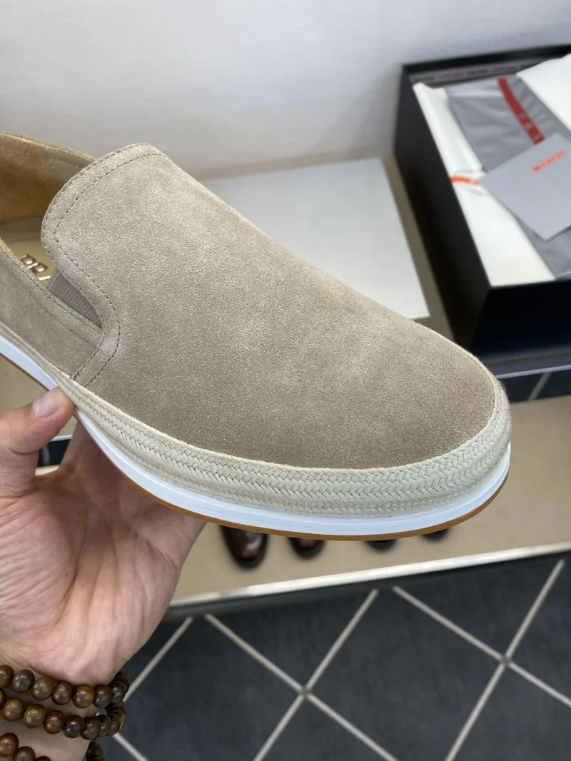 Exact replica Prada Low Shoes