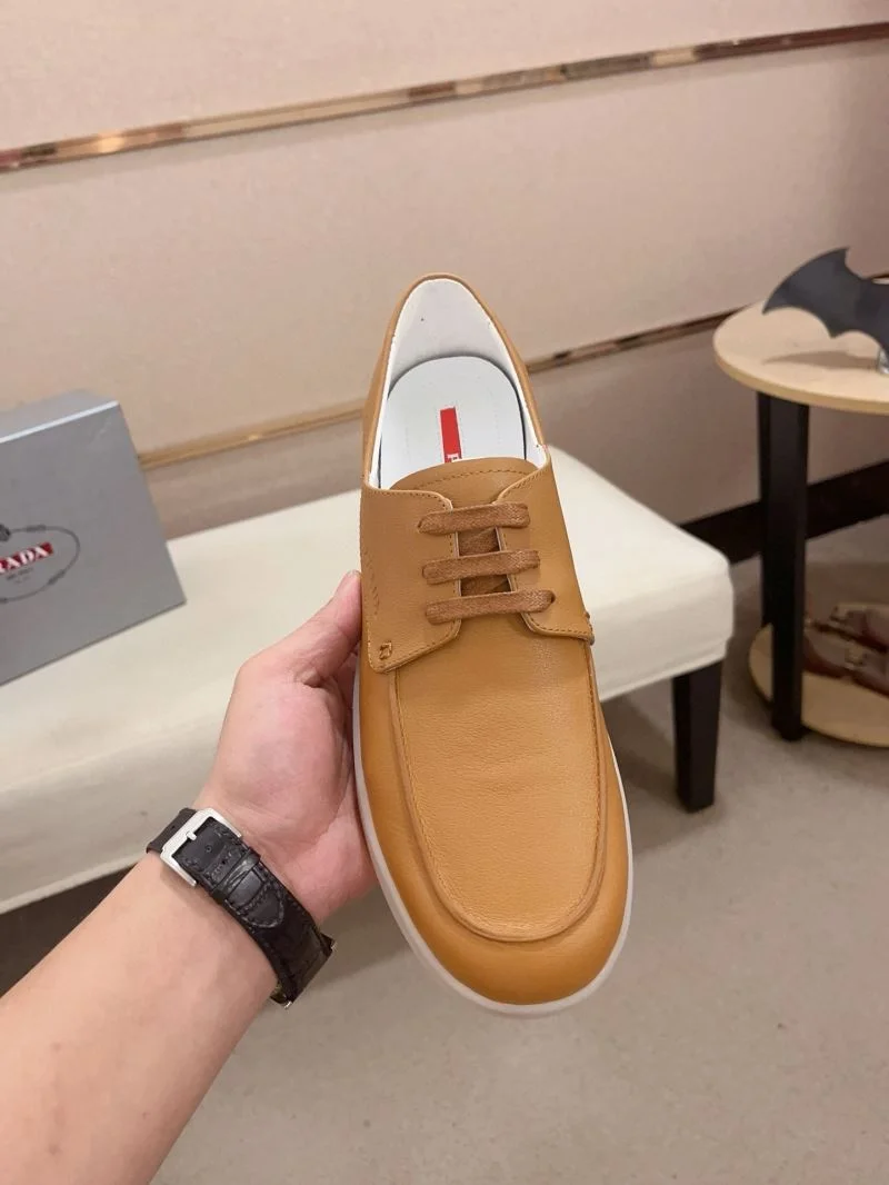 Top mirror Prada Low Shoes