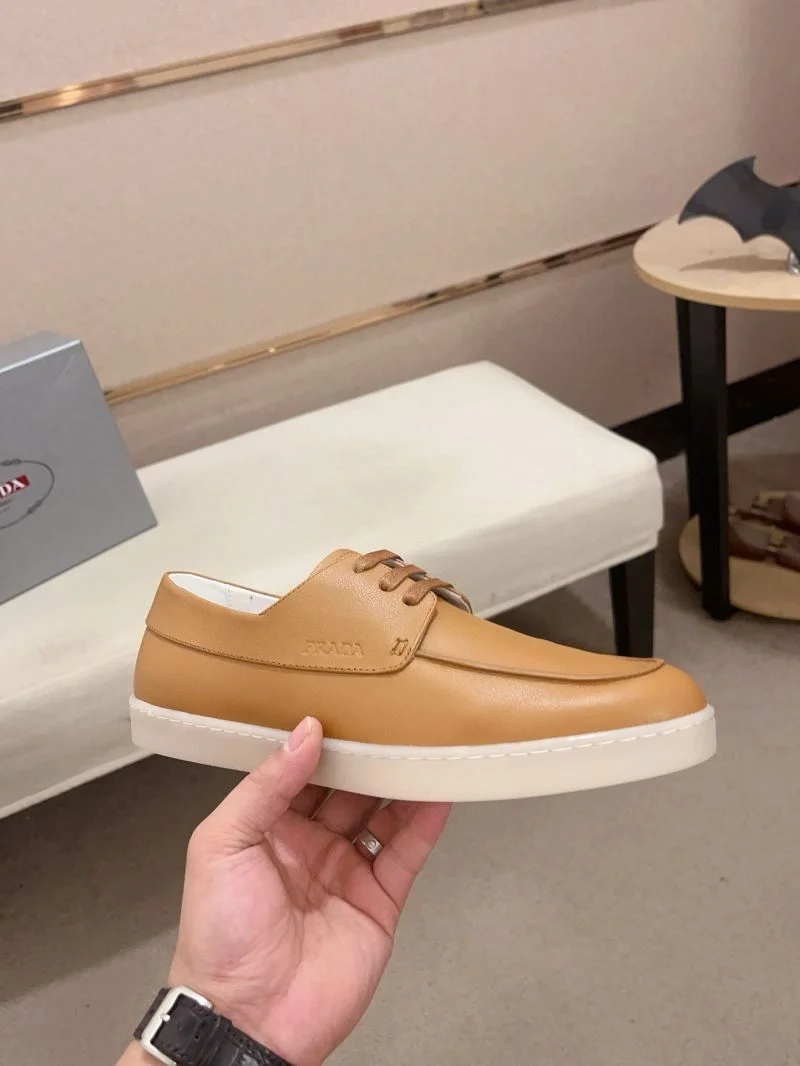 Top mirror Prada Low Shoes