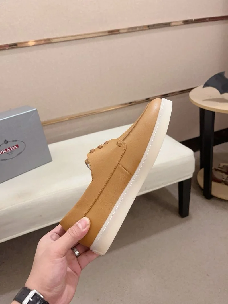 Top mirror Prada Low Shoes