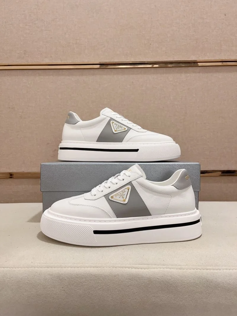 Exact replica Prada Low Shoes
