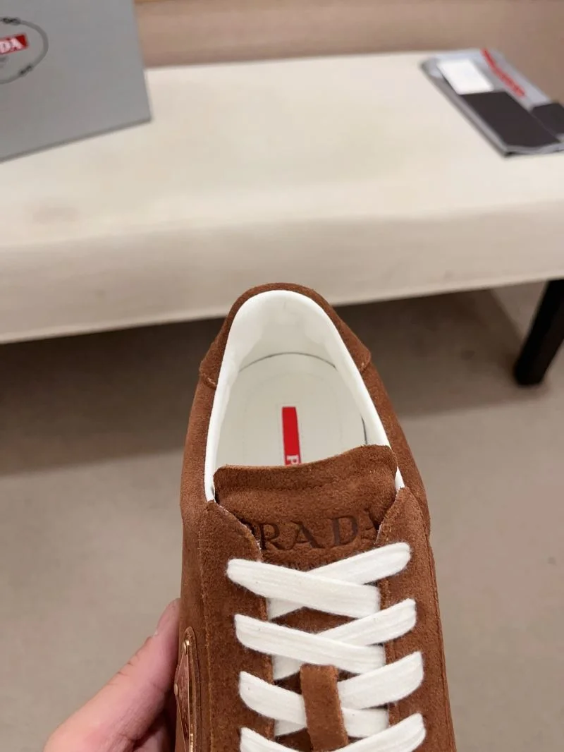 Top match Prada Low Shoes