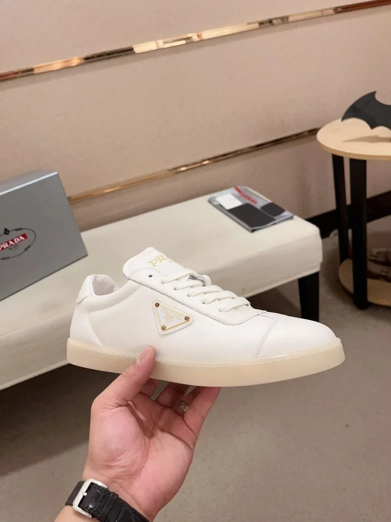 Top mirror Prada Low Shoes