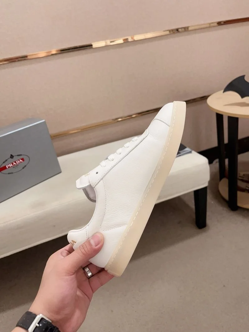 Top mirror Prada Low Shoes