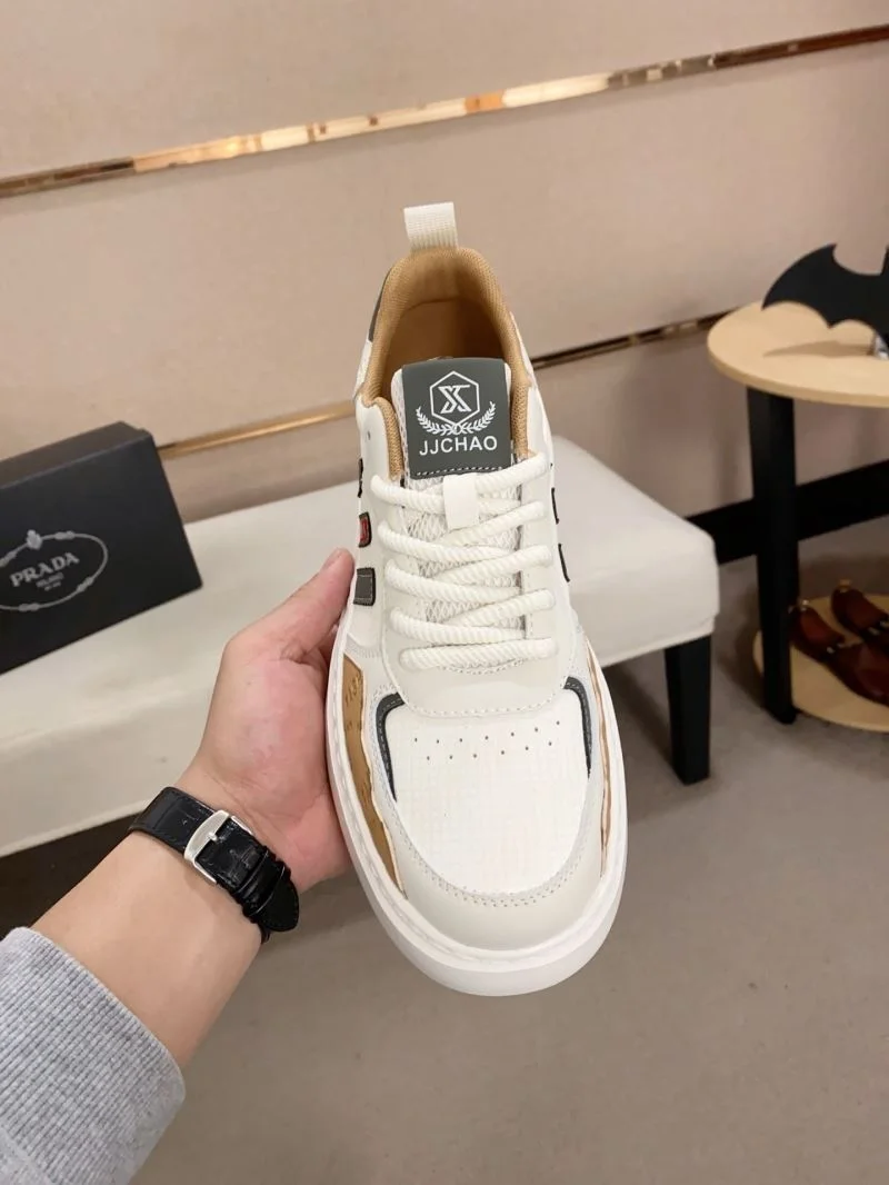 Top mirror Prada Low Shoes