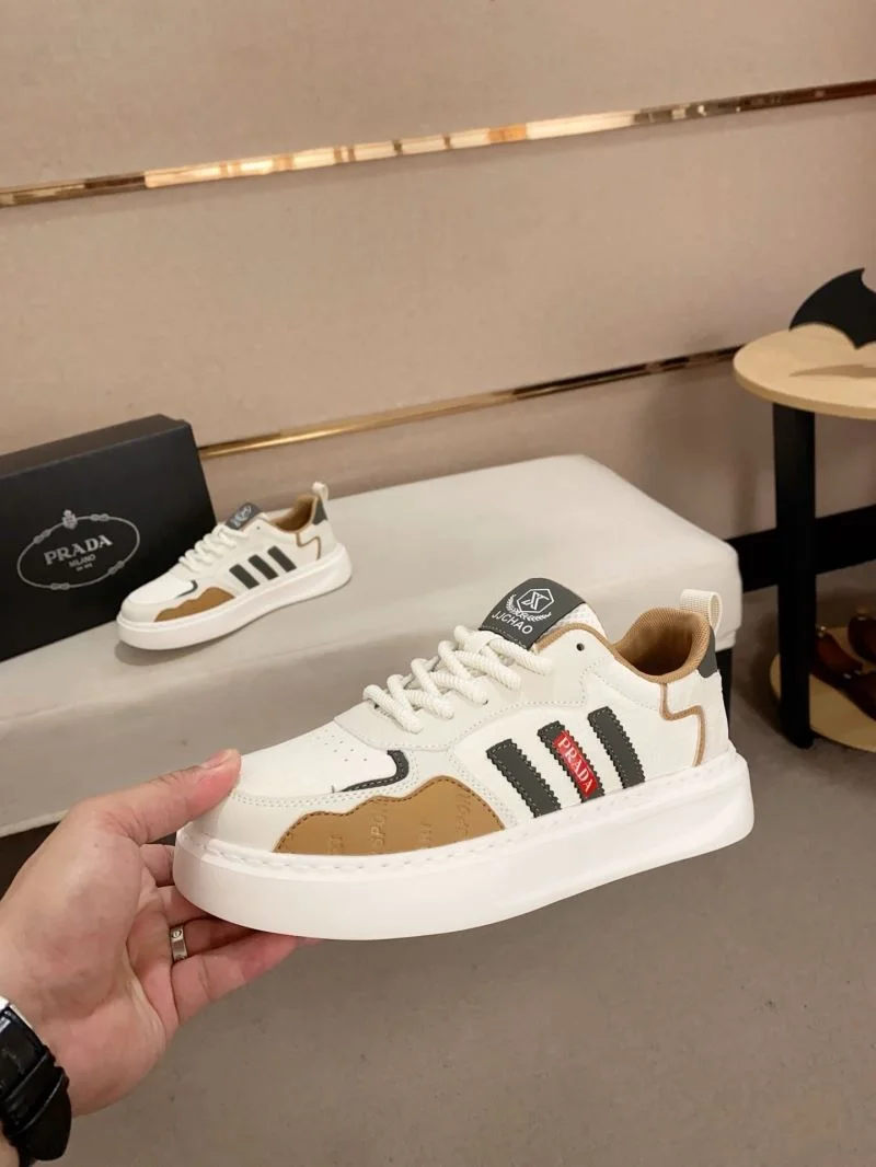 Top mirror Prada Low Shoes