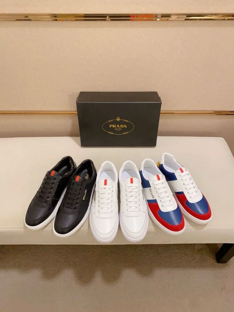 Accurate model Prada Low Shoes