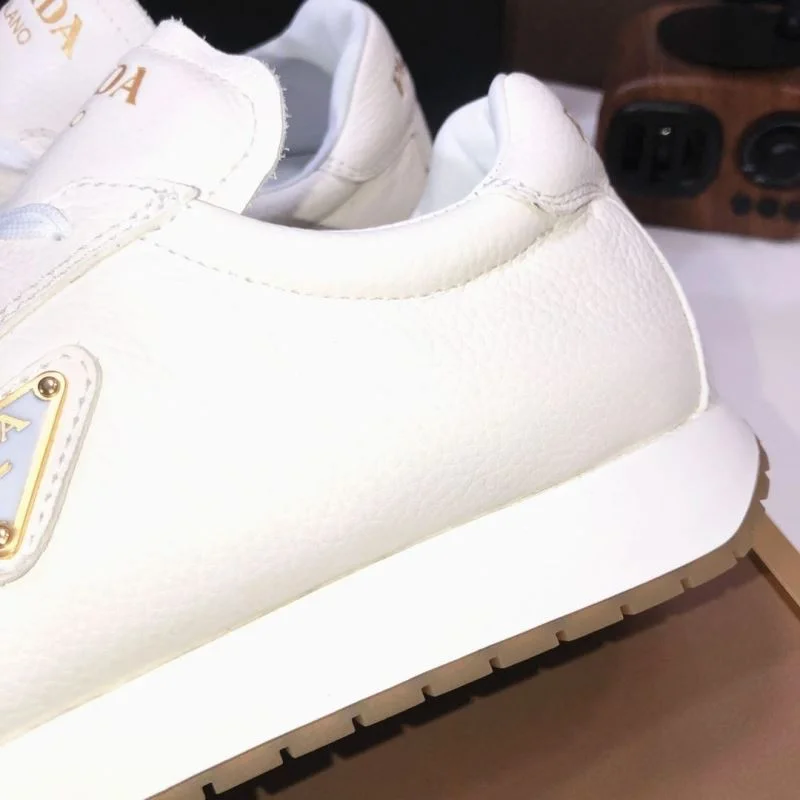Exact replica Prada Low Shoes