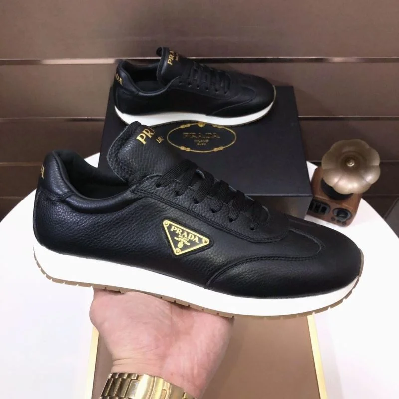 Top mirror Prada Low Shoes