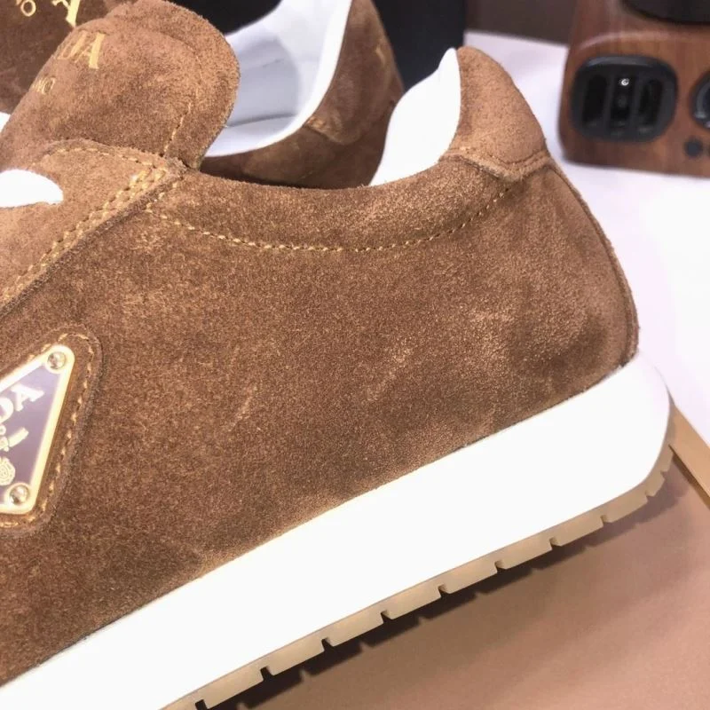 High fidelity Prada Low Shoes