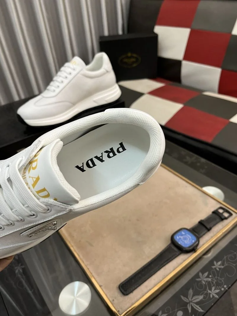 Top match Prada Low Shoes