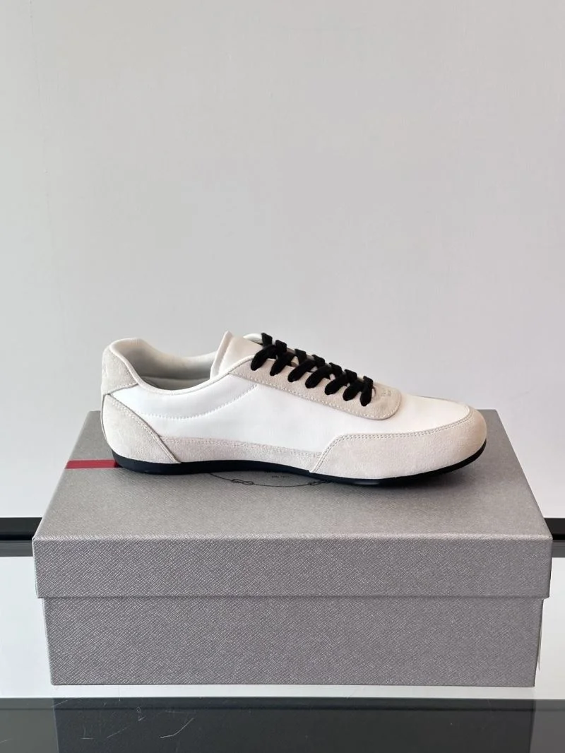 High fidelity Prada Low Shoes