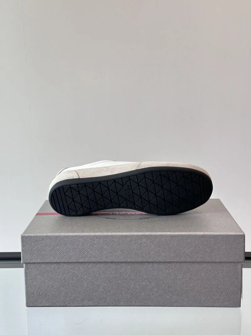 High fidelity Prada Low Shoes