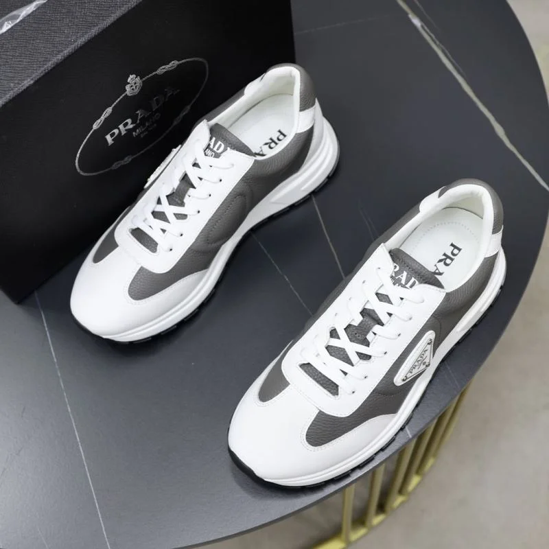 Top match Prada Low Shoes