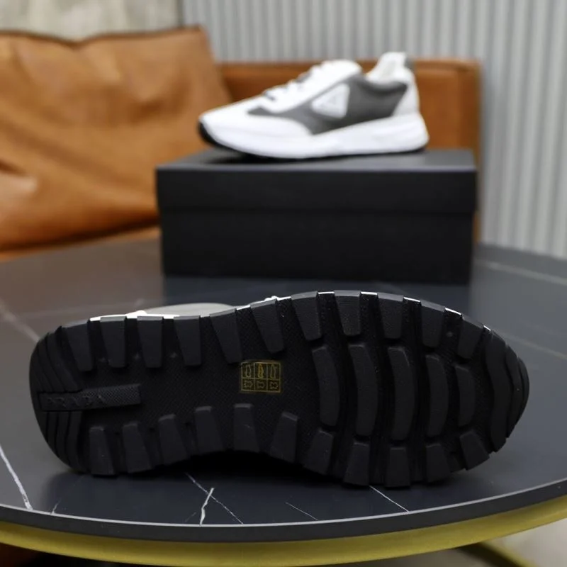 Top match Prada Low Shoes