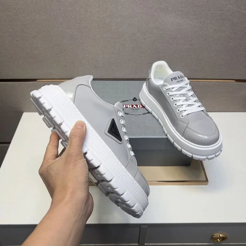 Exact replica Prada Low Shoes