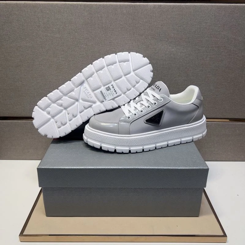 Exact replica Prada Low Shoes
