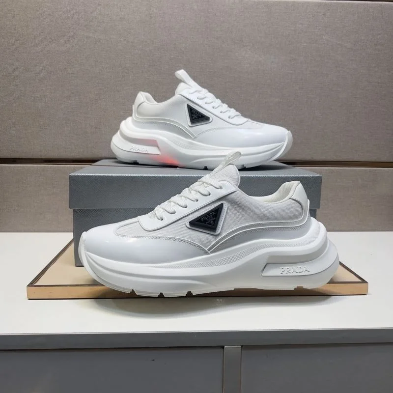 Accurate model Prada Low Shoes