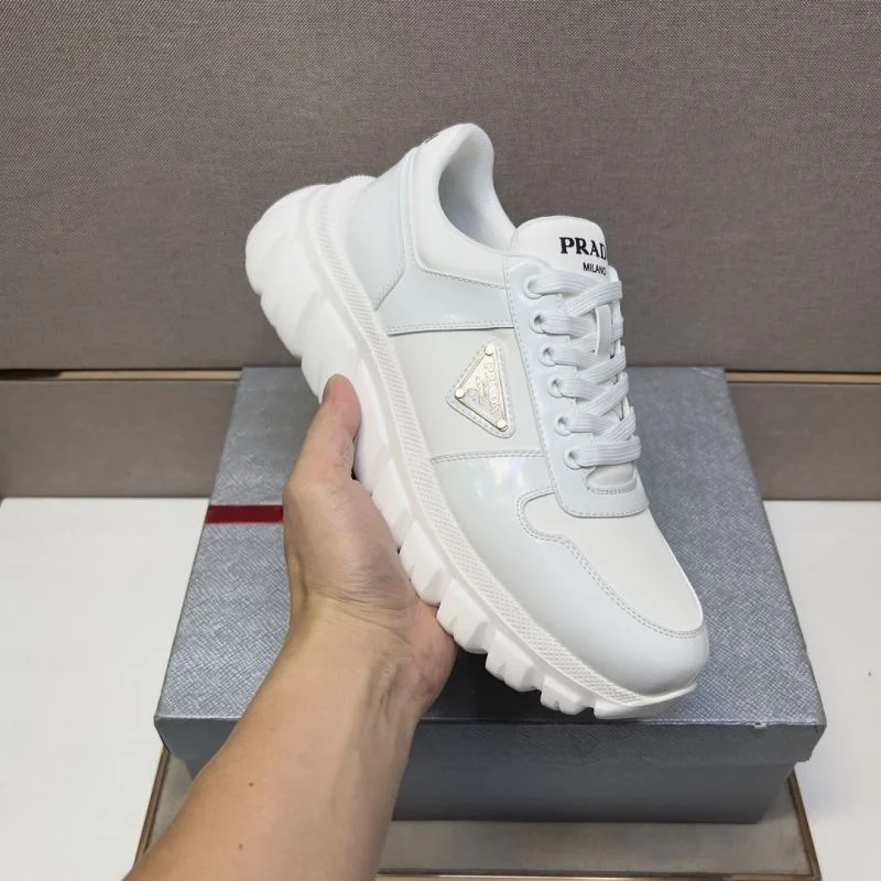 Top match Prada Low Shoes