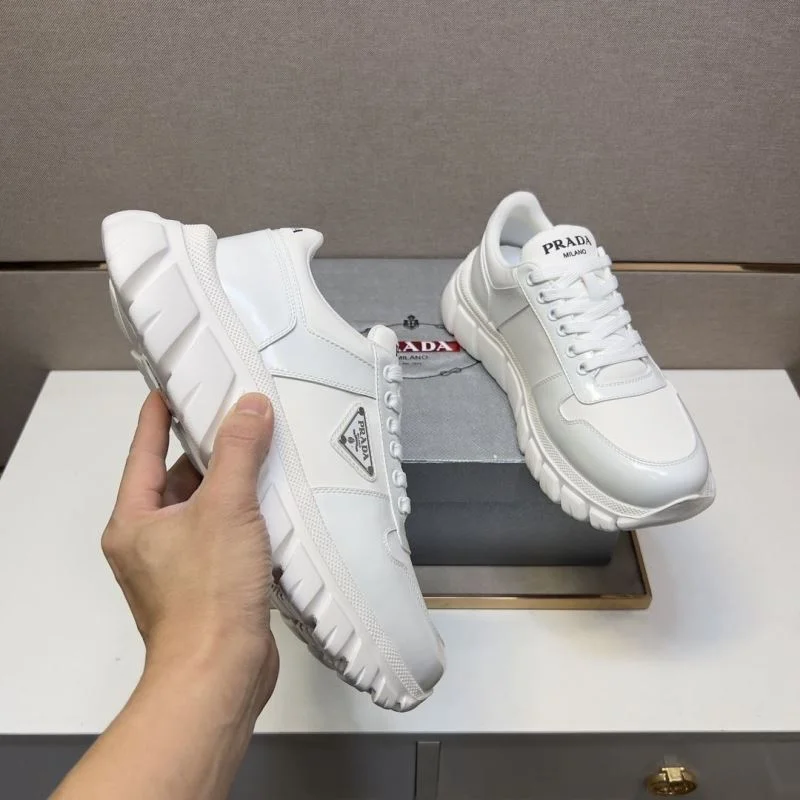 Top match Prada Low Shoes