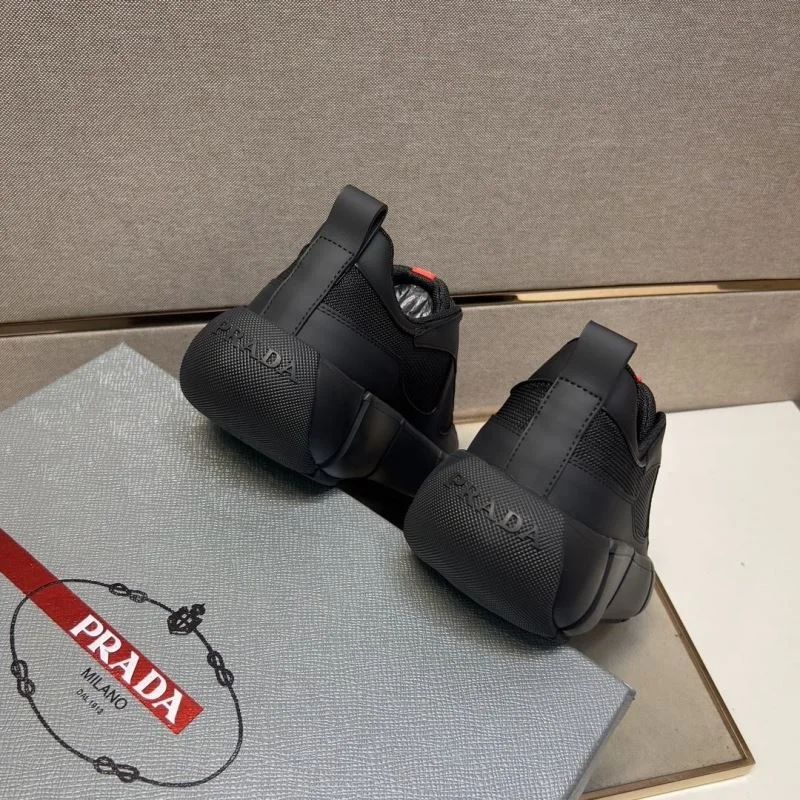 Top match Prada Low Shoes