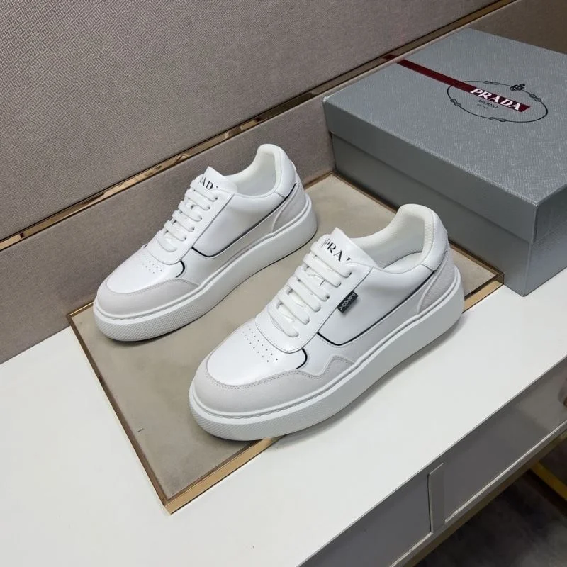Top mirror Prada Low Shoes