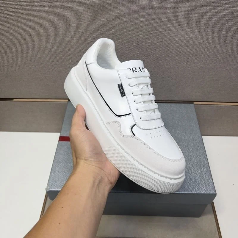 Top mirror Prada Low Shoes